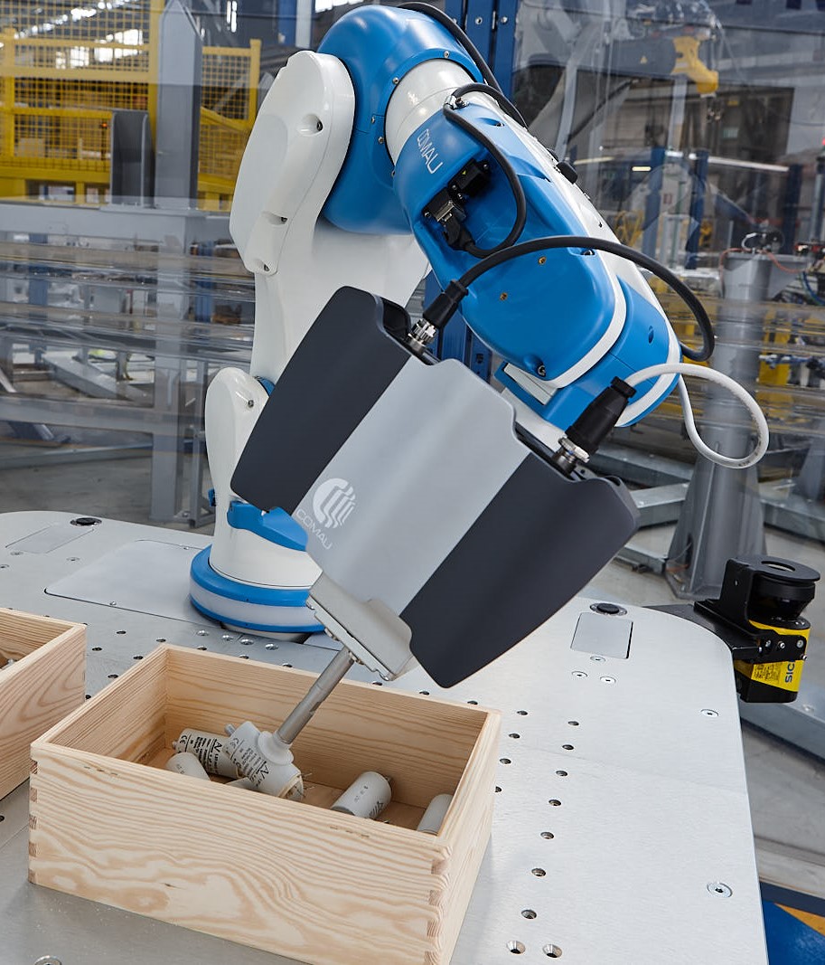 Logistics and Warehouse Automation - Comau